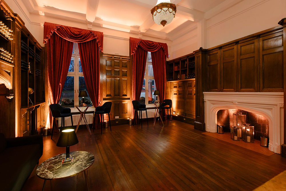 The Belgravia - The Admirable Crichton